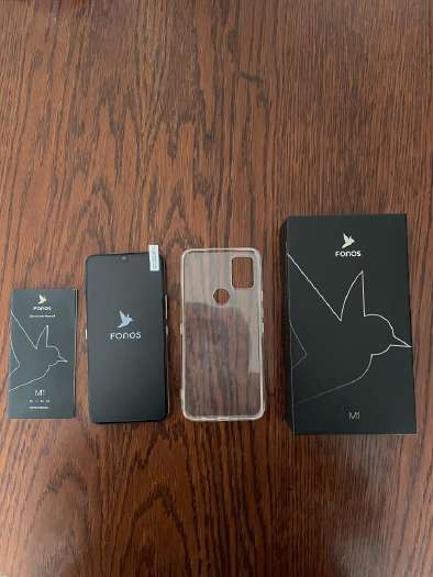 Parduodamas naujas,neišpakuotas Fonos M1. Kaina120 - Skelbiu.lt