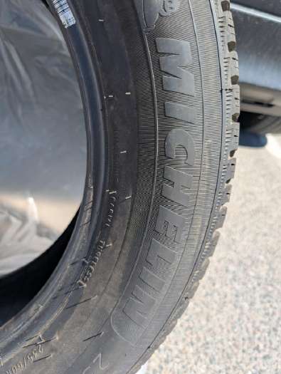 Michelin, žieminės 235/60 R18 | A31206136