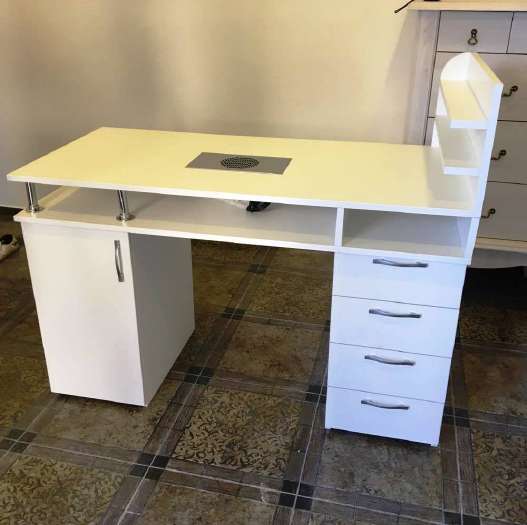 Manikiūro stalas - Skelbiu.lt