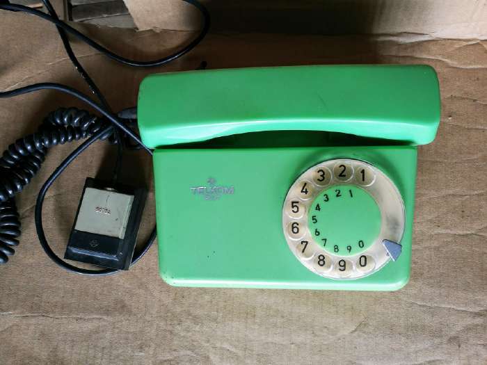 Senoviškas telefonas - Skelbiu.lt