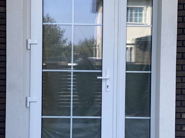 Plastikinės lauko durys su praplatinimu - Skelbiu.lt