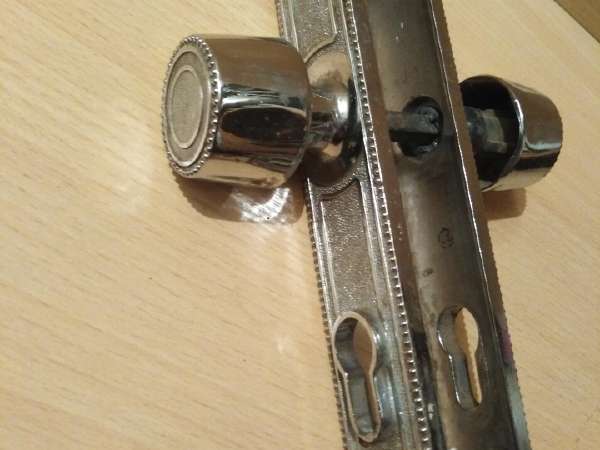 Durų rankenos durys - Skelbiu.lt