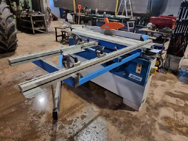 Formatinio pjovimo staklės Kusing - Skelbiu.lt