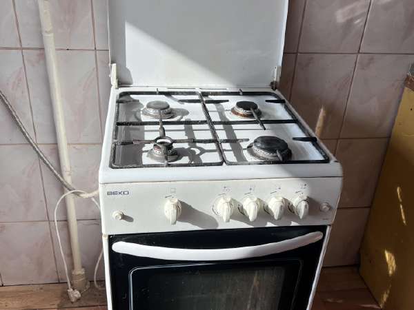 Įmontuojamas dujinės viryklės viršus "Ariston" - Skelbiu.lt