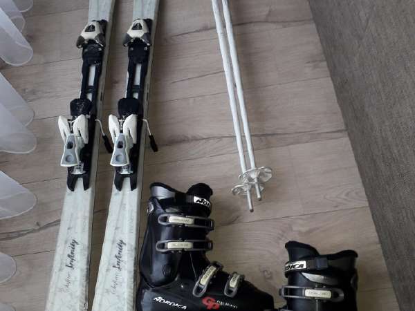 Naudotos kalnų slidinėjimo slidės, batai moterims - Skelbiu.lt