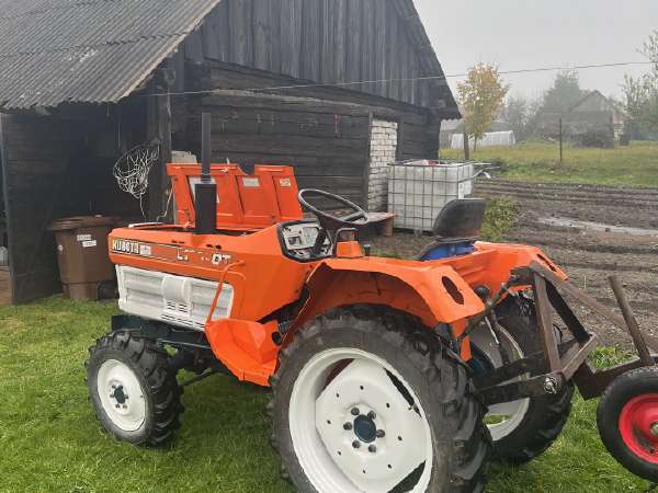 Mini traktorius Kubota B7000 su Freza - Skelbiu.lt