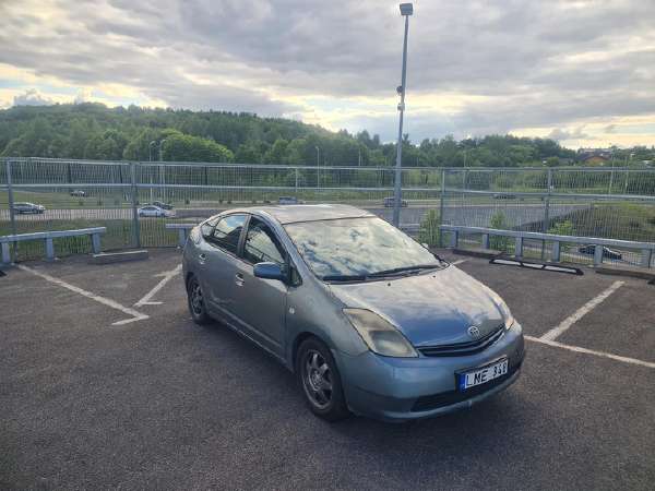 Toyota prius - Skelbiu.lt