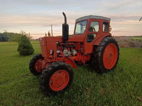 Traktorius t16 ir bačka - Skelbiu.lt