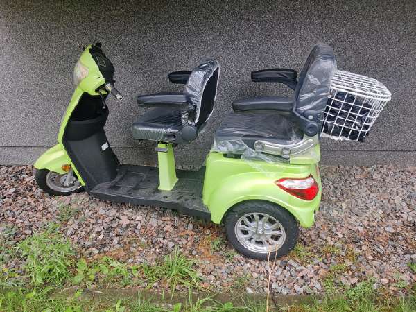 Elektrinis trivietis triratis skuteris vezimelis - Skelbiu.lt