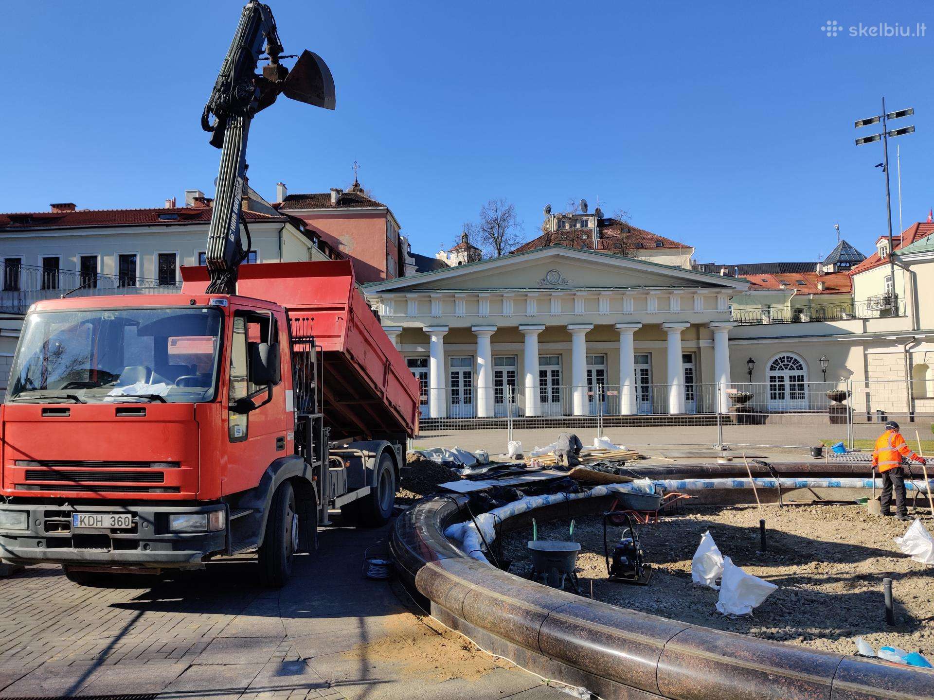 Mazas savivartis sunkvezimis atsijos juodzemis | A22840612