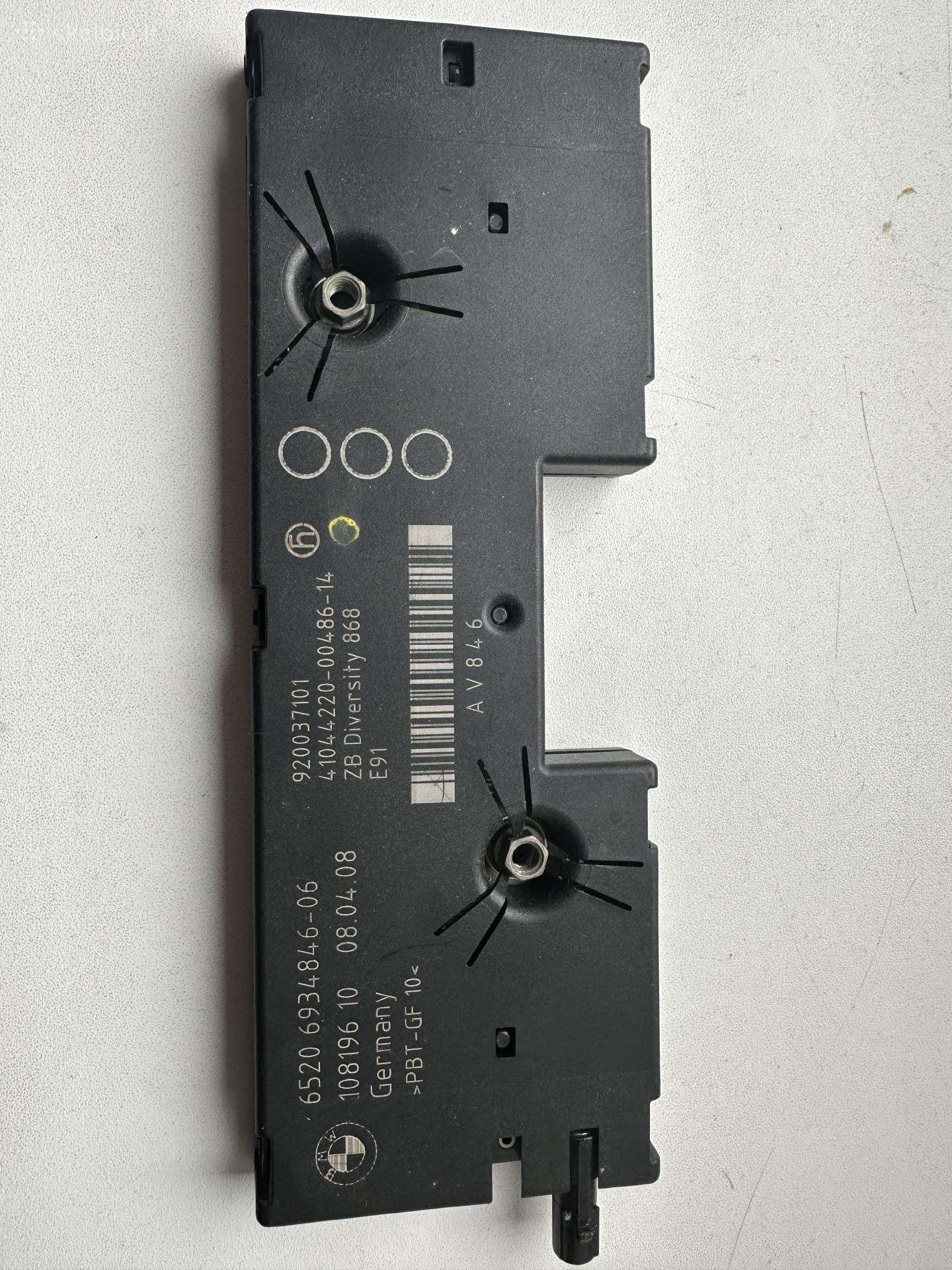 BMW 320 Bmw e91 centrinio valdymo blokas siunčiu į visus miestus 2009 m ...