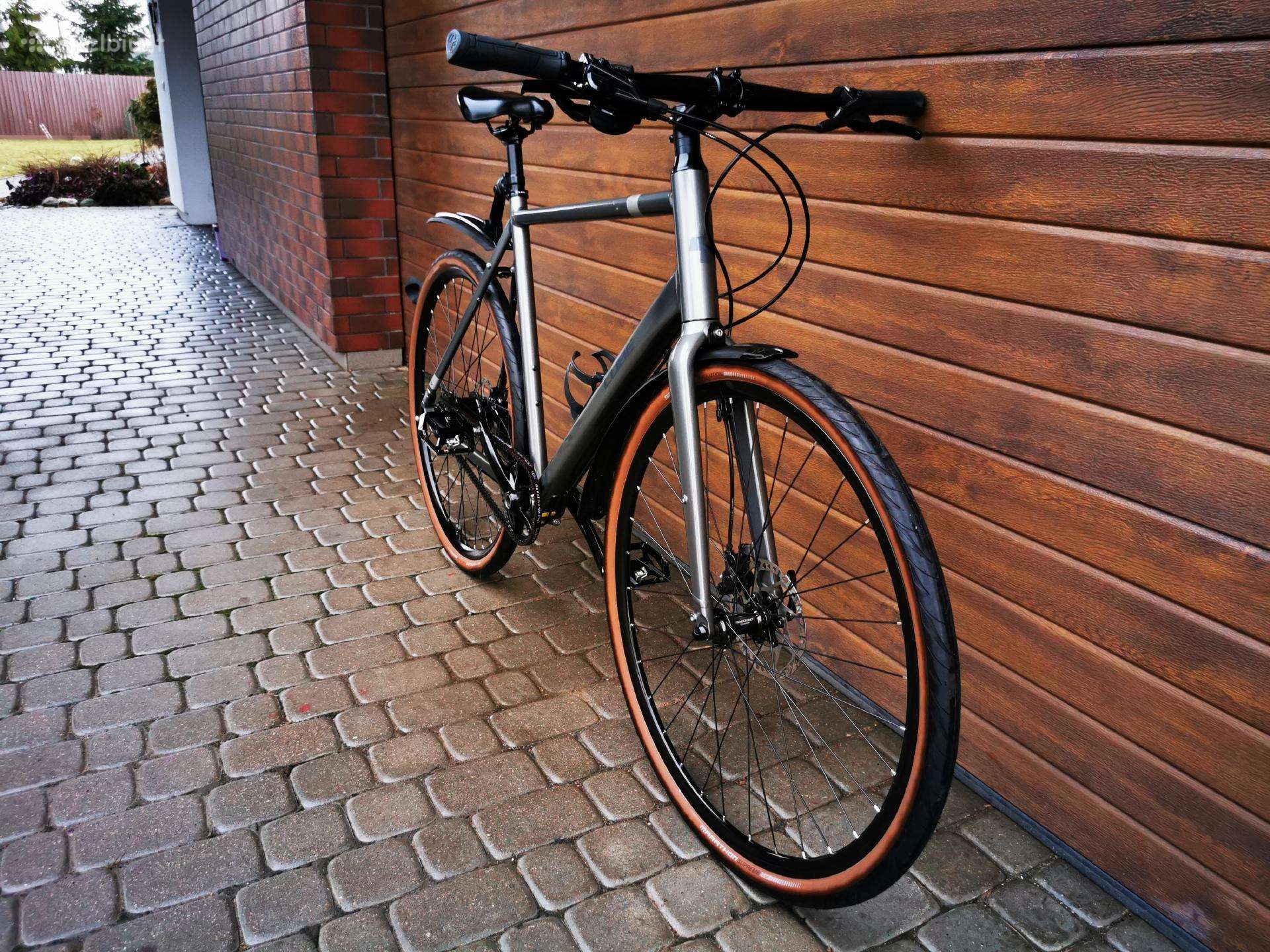 Miesto dviratis Cube | A25599343