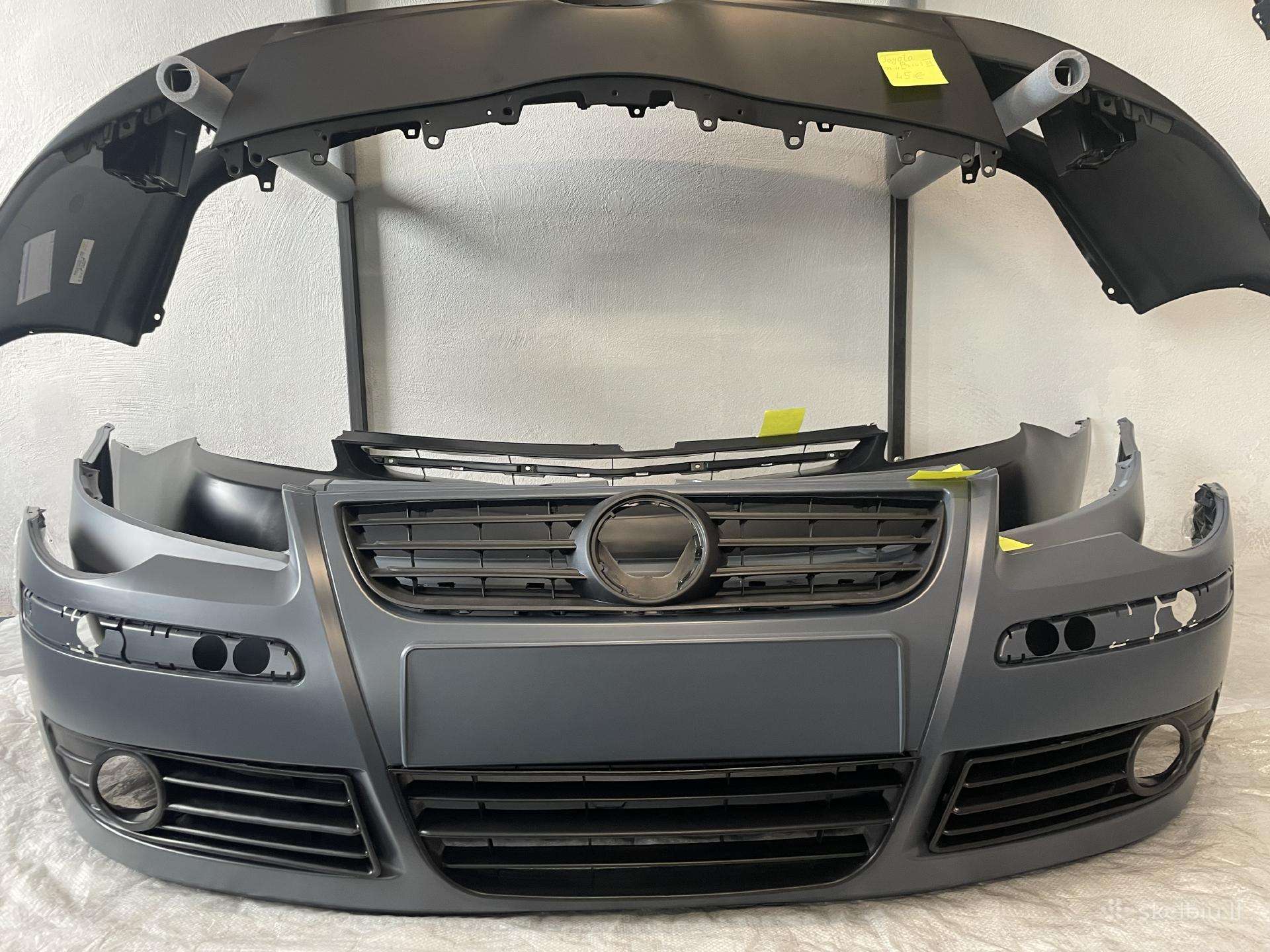 Volkswagen Golf dalimis. Bamperiai groteles sparnai kebulo dalys ...