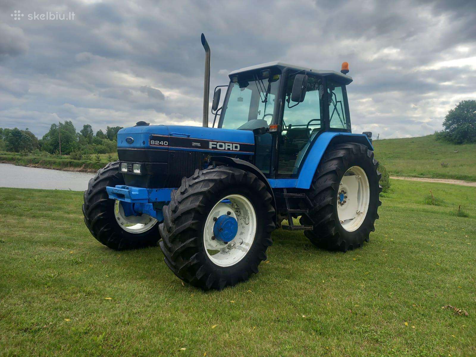 Ford 8240, traktoriai 1996 m., | A28496233