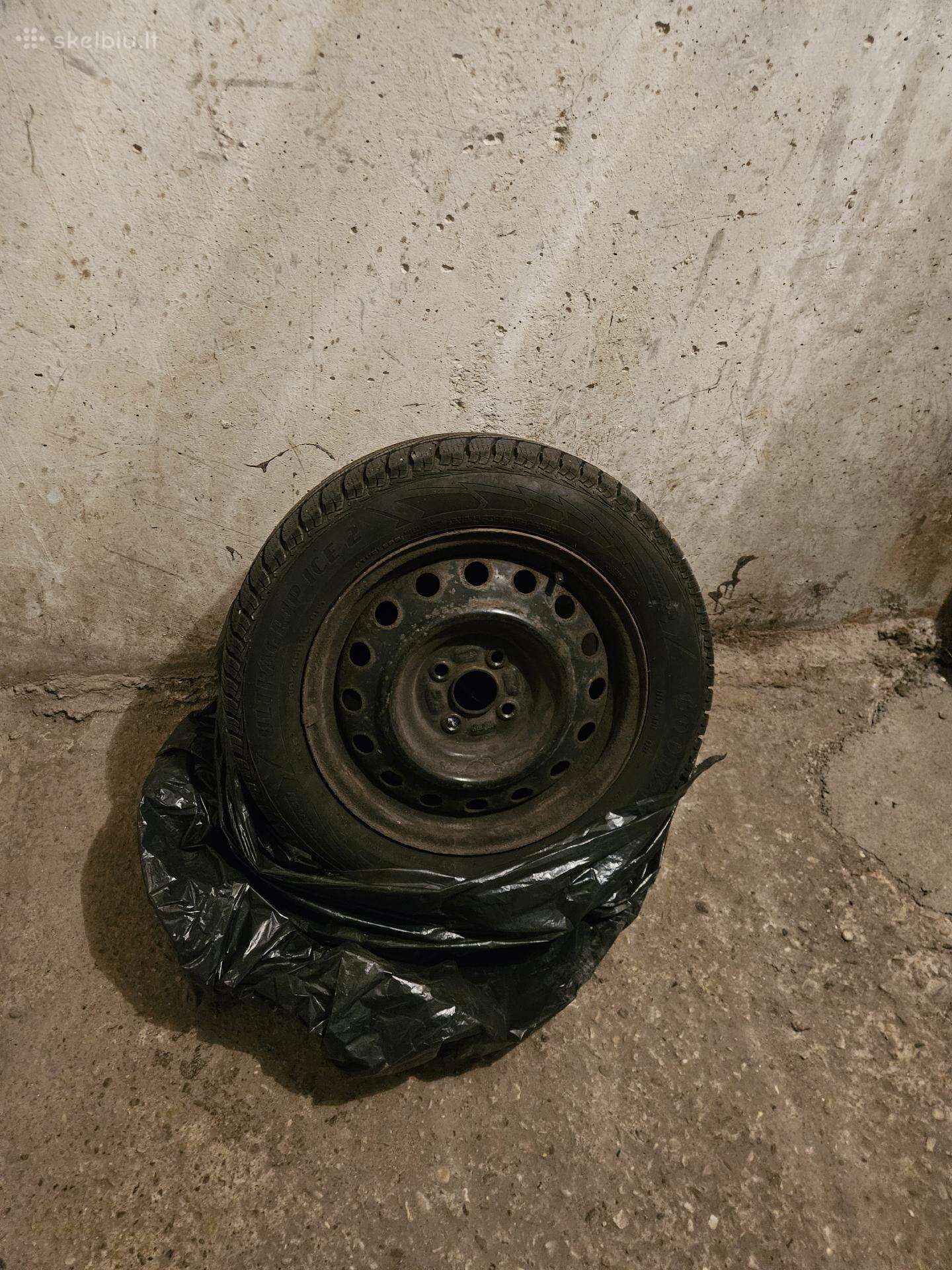 Goodyear, žieminės 195/60 R15 | A29476890