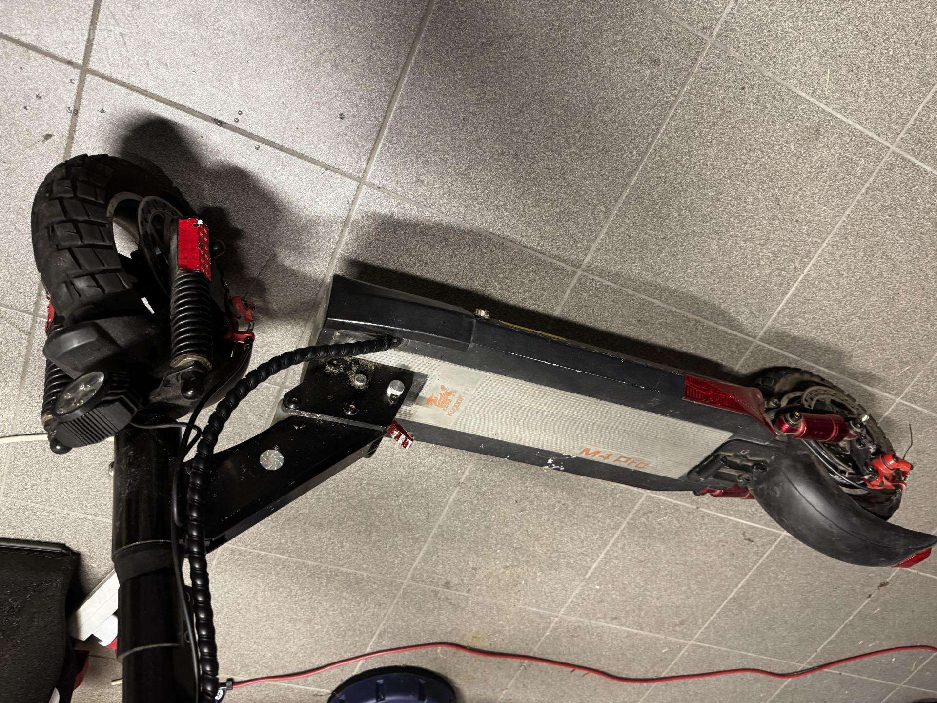 Elektrinis paspirtukas Kugoo | A29525496