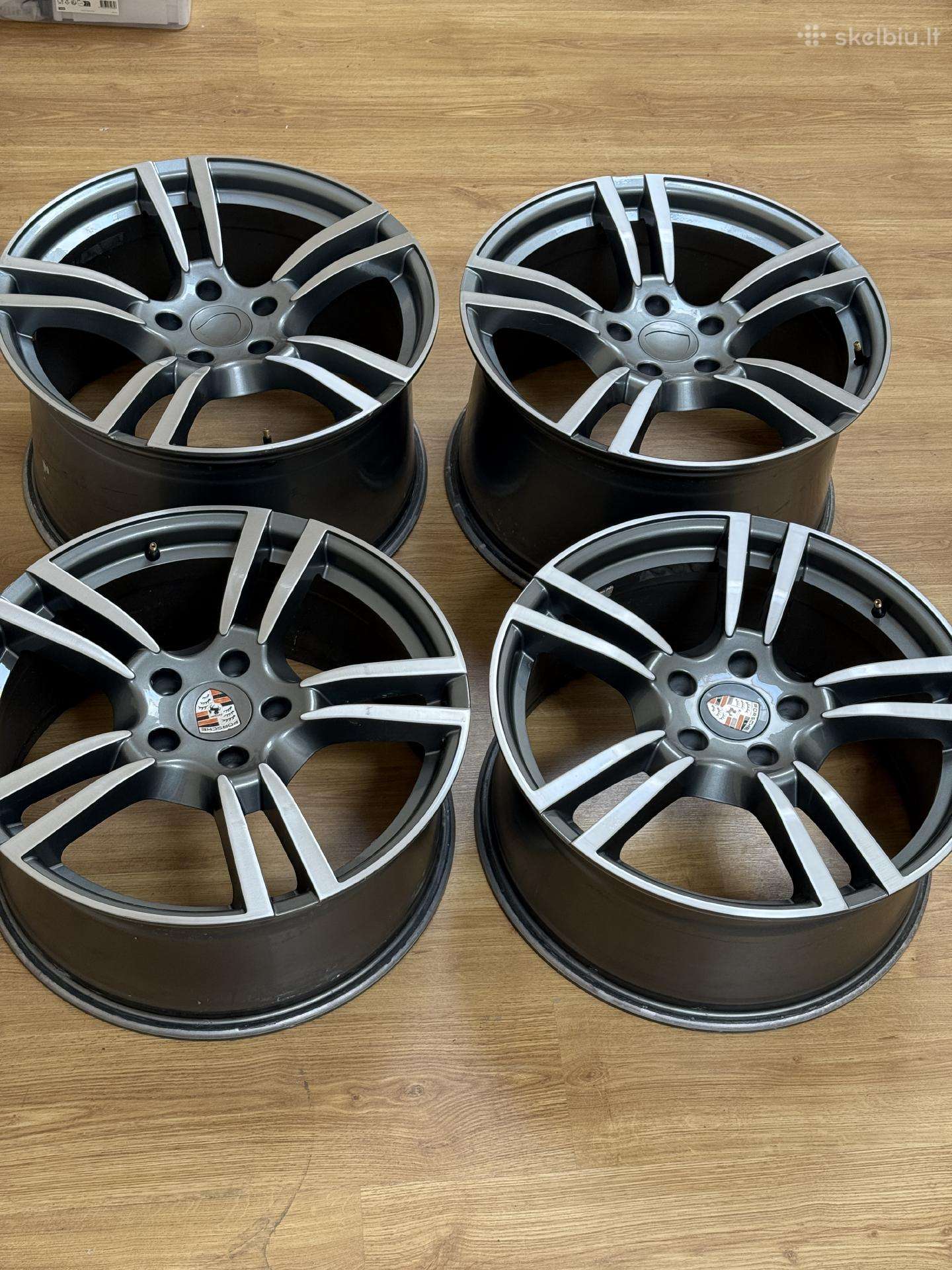 Porsche, lengvojo lydinio, R20 | A29757233